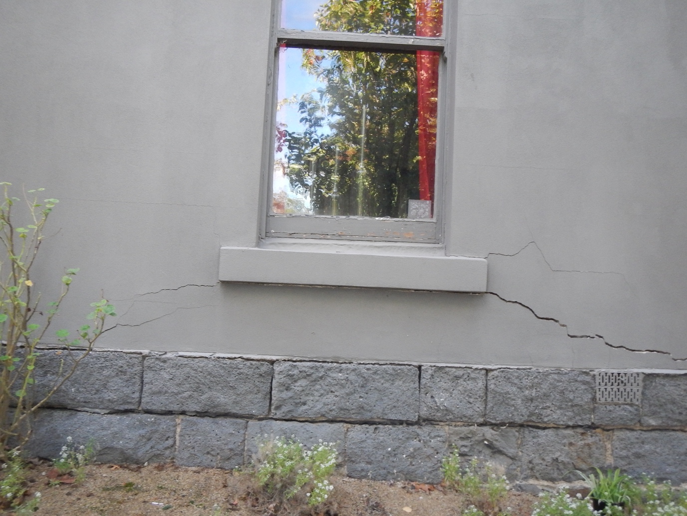 How Water Seepage Can Affect Your Home’s Foundation - Techniblock